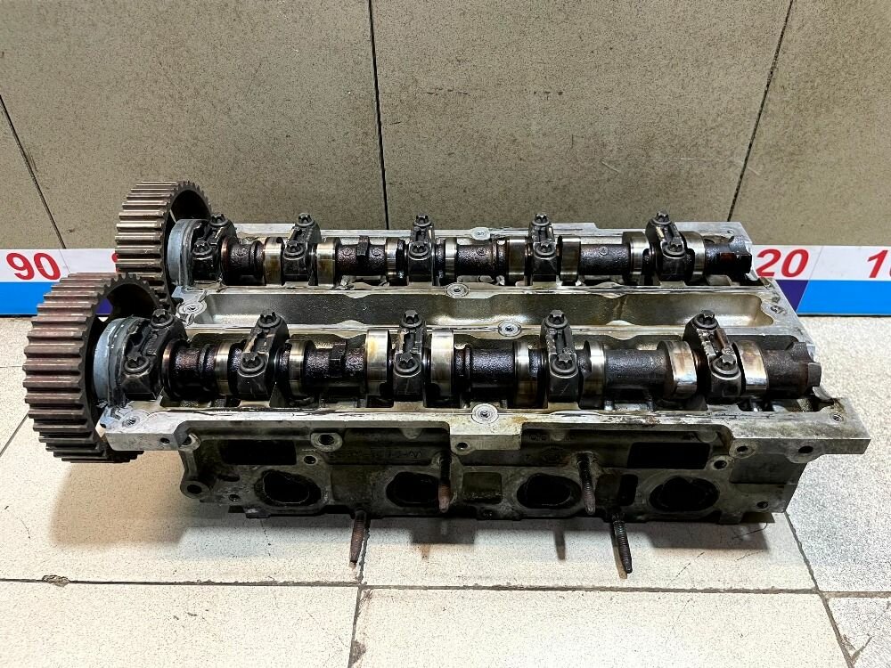 Головка блока цилиндров Ford Mondeo I 1042462