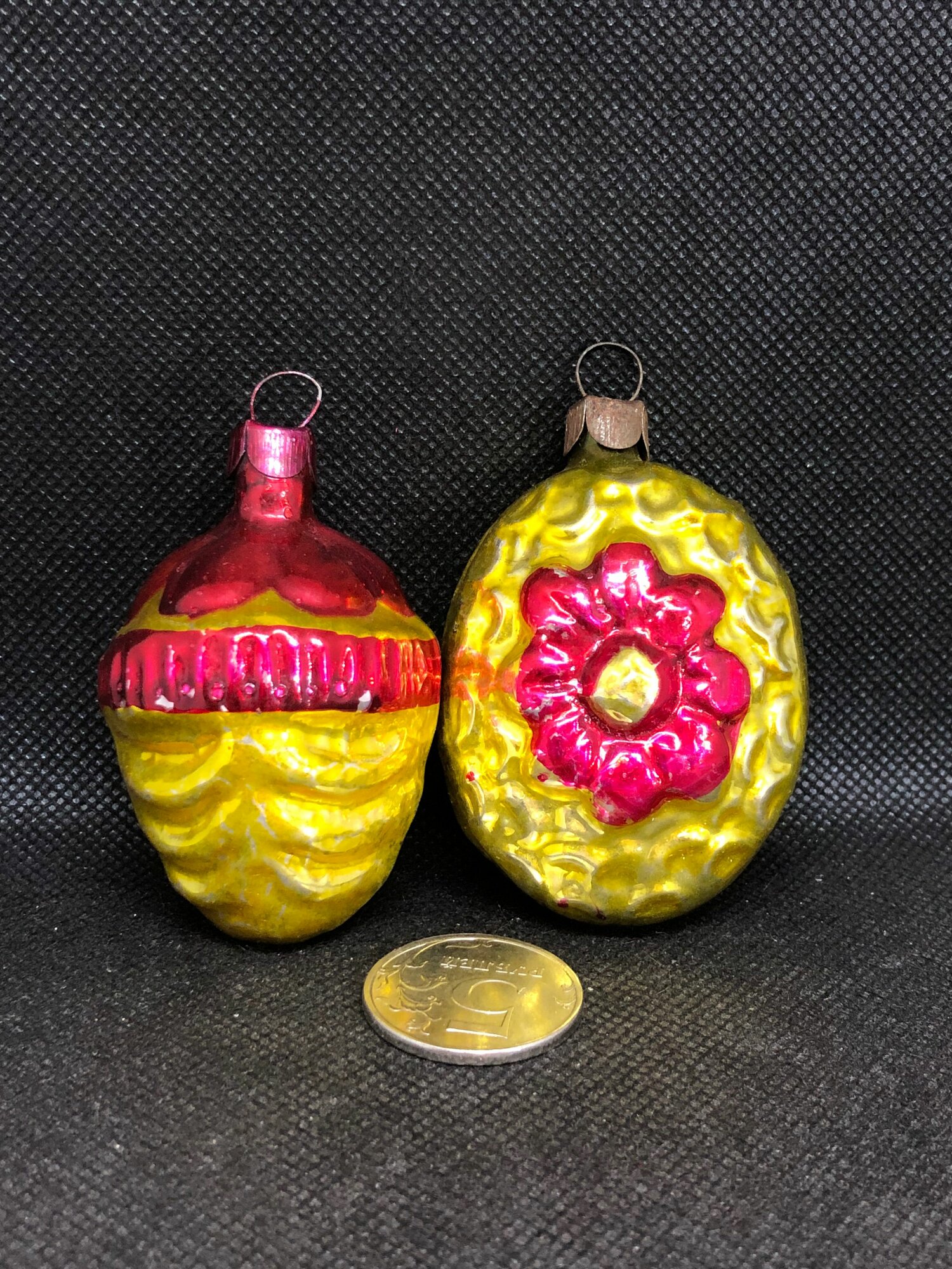 Елочная игрушка СССР набор медальон и орех 50-е годы 2 шт стекло # 30