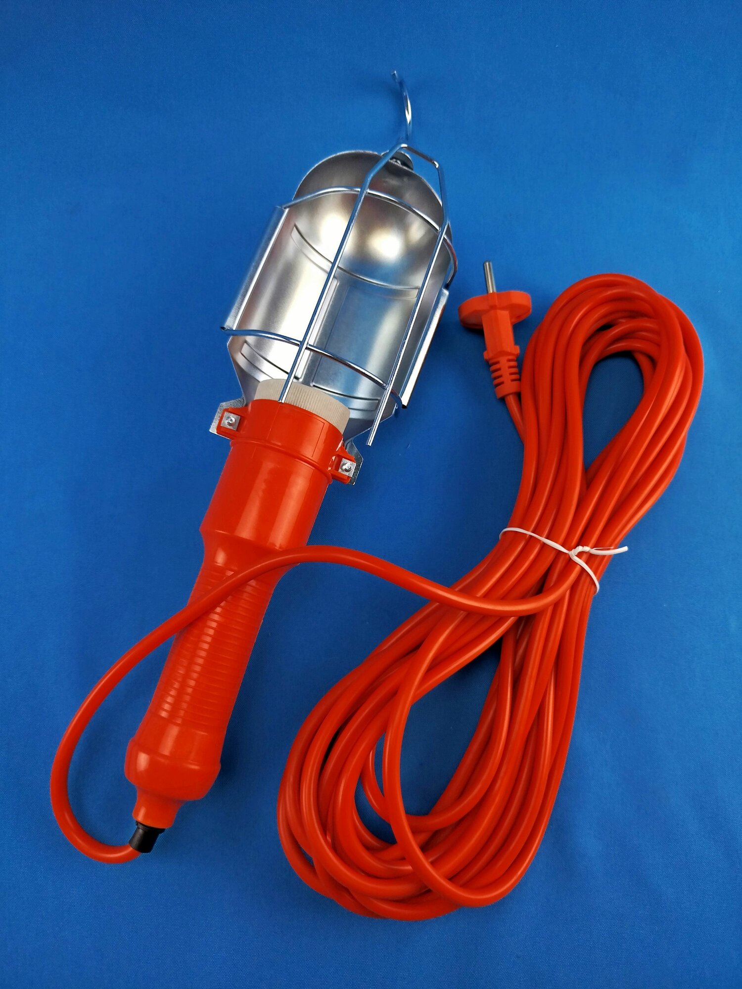 Фонарик переноска "AIRLINE" 220В, 10м