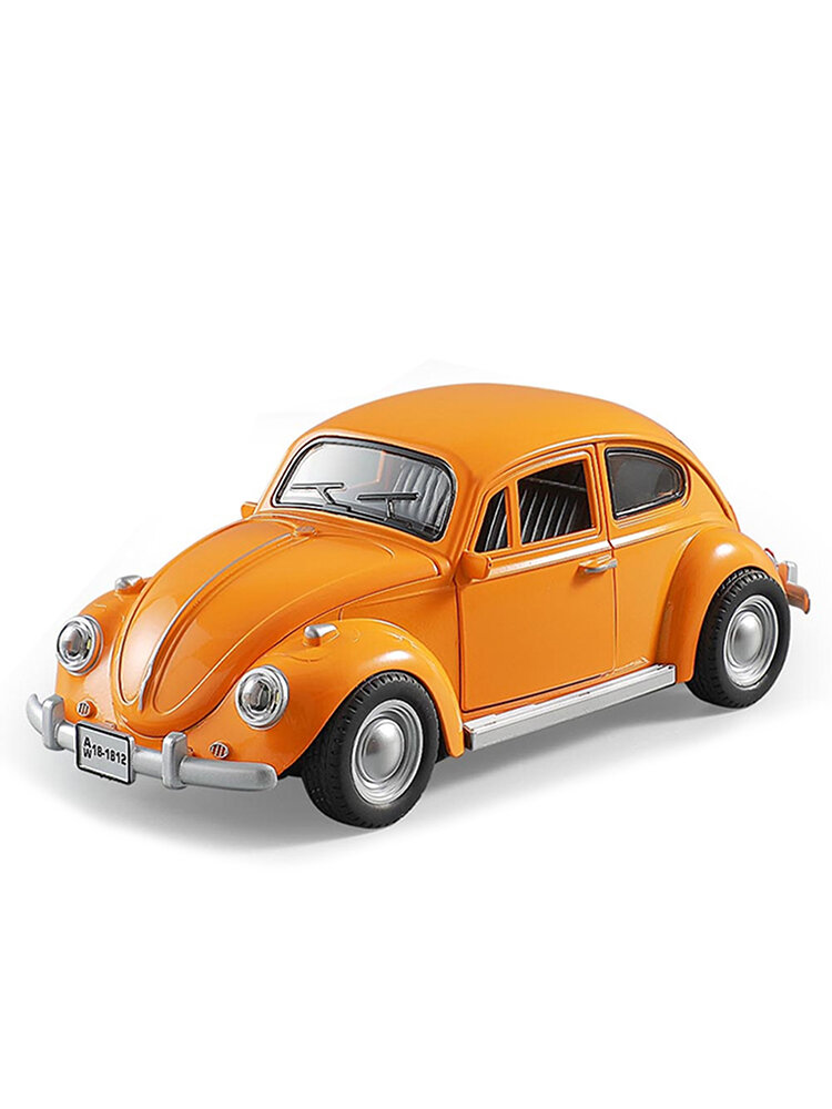 (1:18) Машинка металлическая VW Beetle инерционная с открывающимися дверьми, капотом и багажникомсо световыми и звуковыми эффектами