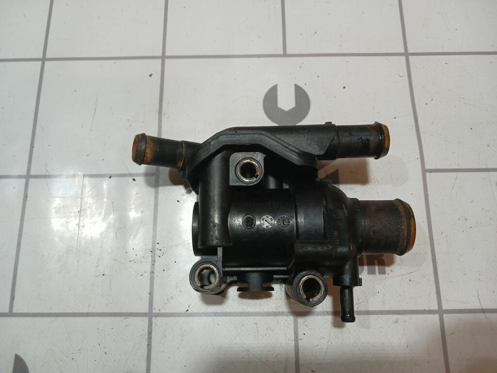 Корпус термостата Ford Focus 1 1998-2004