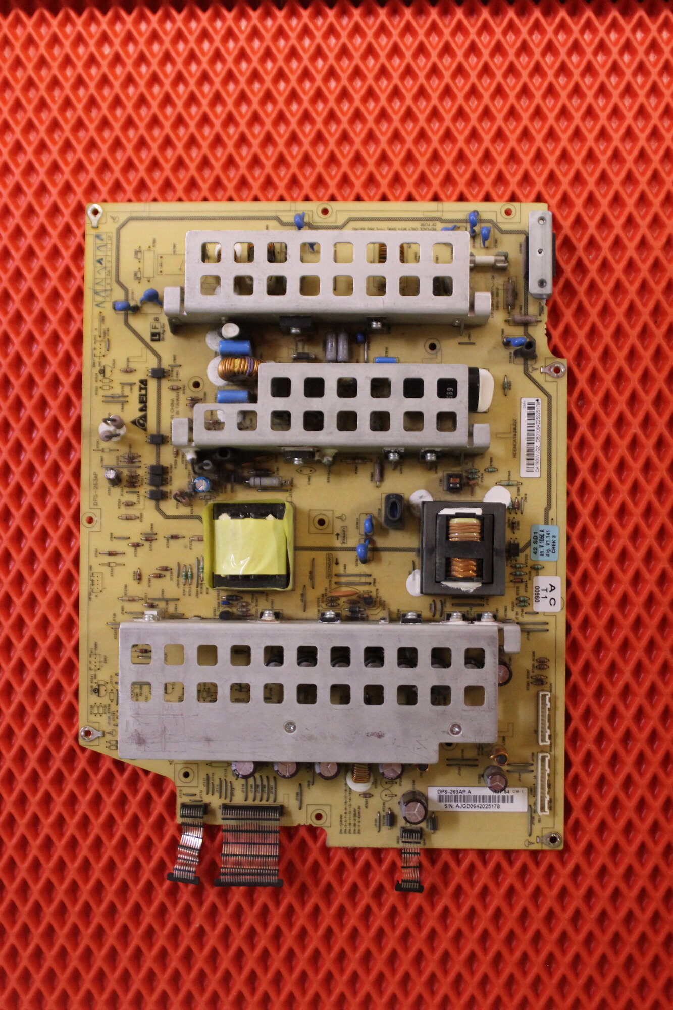 Блок питания (PSU) DРS-263АР для телевизора SHARP LC-42SA1RU в надёжной упаковке