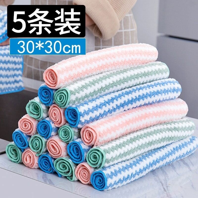 Домашние гаджеты, кухонные принадлежности, мелкие предметы домашнего обихода, предметы первой необходимости, различные полезные инструменты, необходимые вещи для дома, мелкие предметы.