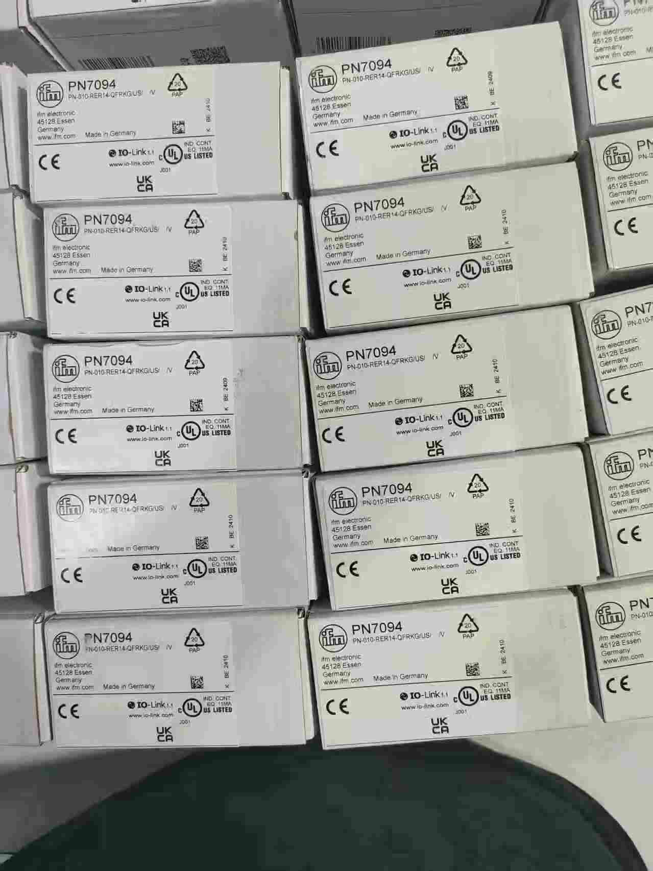 PN7094 Совершенно новый оригинальный датчик IFM