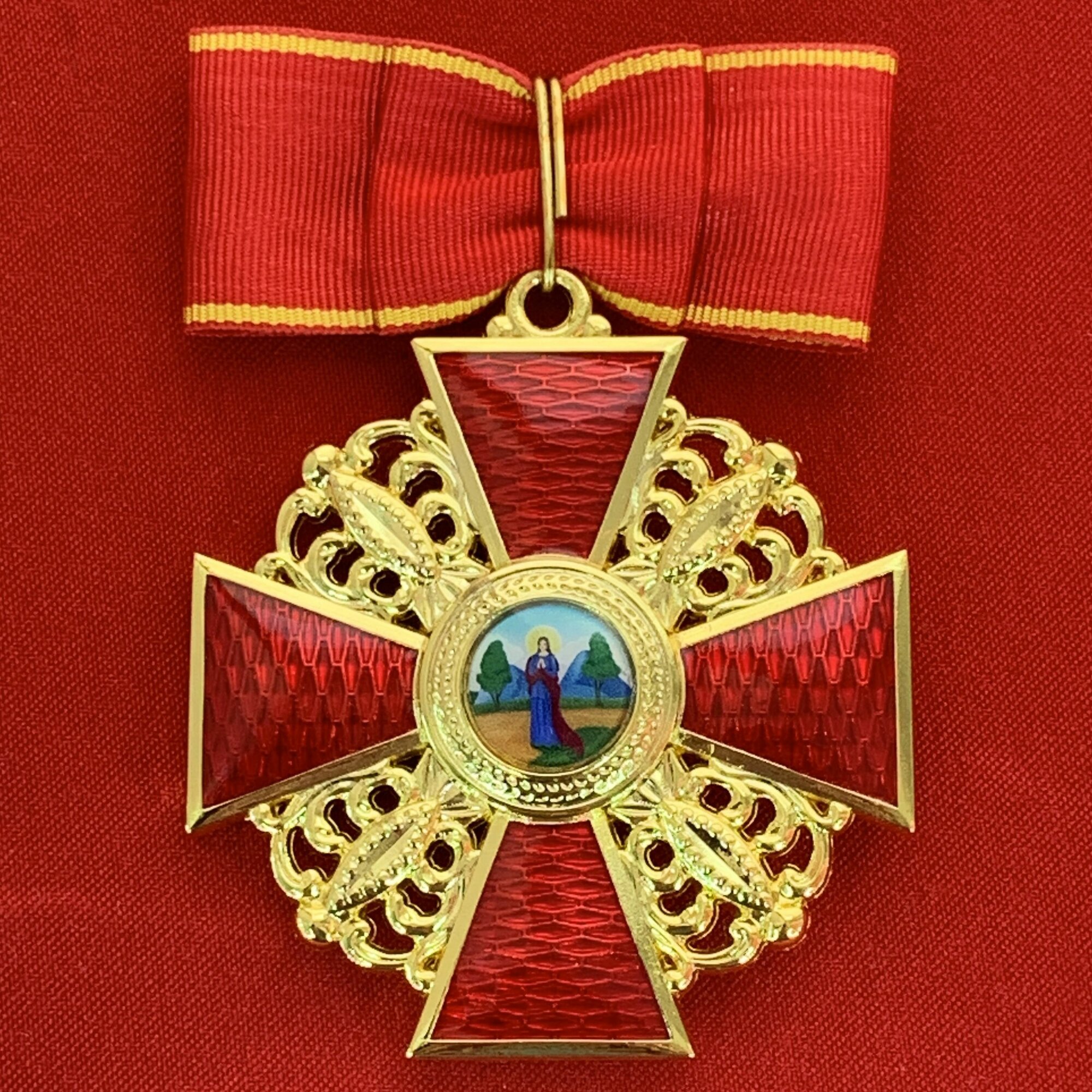 Орден Святой Анны 1-й степени, с бантом из муаровой ленты. Полноразмерный муляж LUX. Размер 78х55 мм.