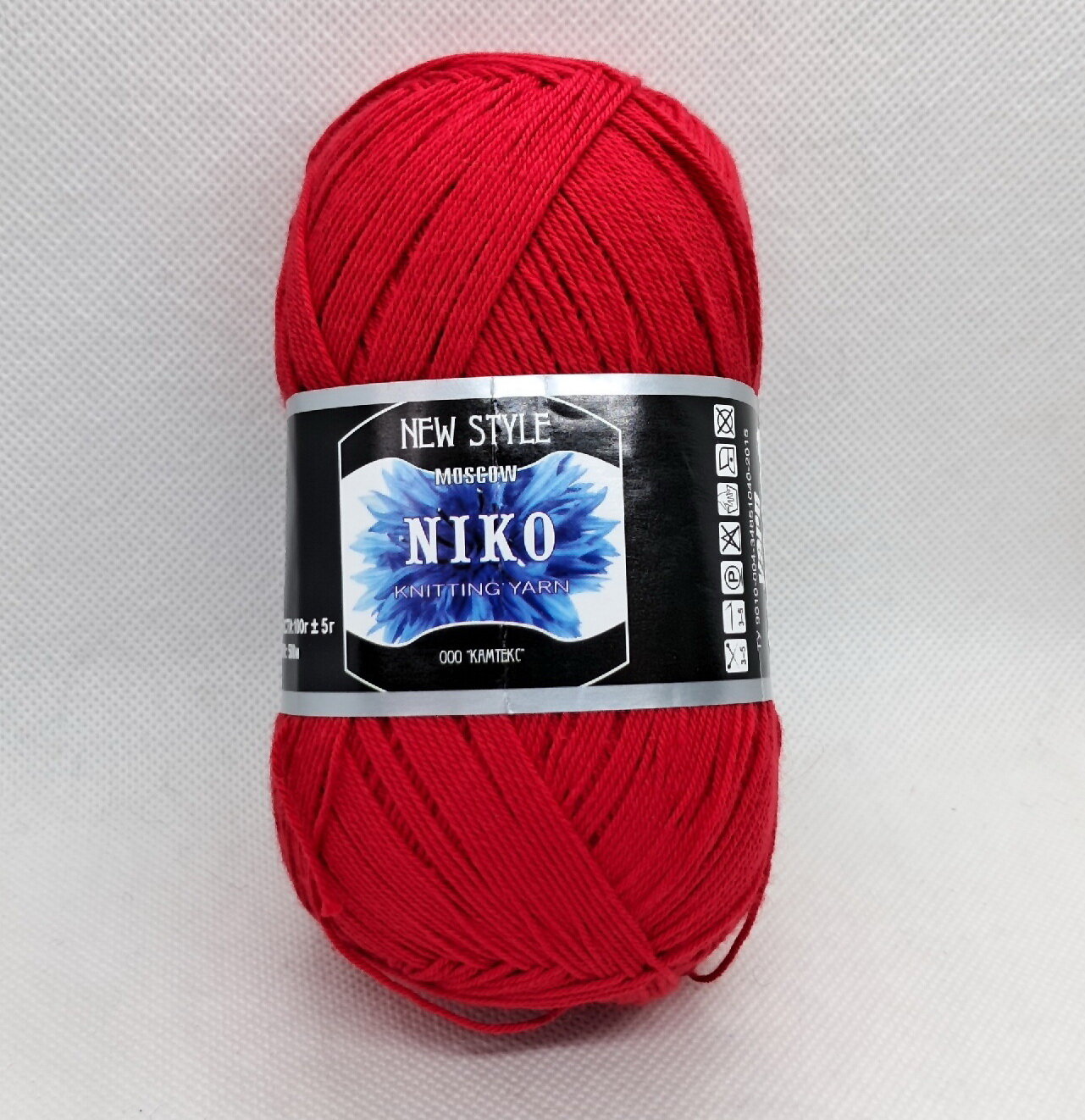 Тонкая хлопчатобумажная пряжа "нико" фабрики "Камтекс"; 5 мотков по 100 г; цвет красный