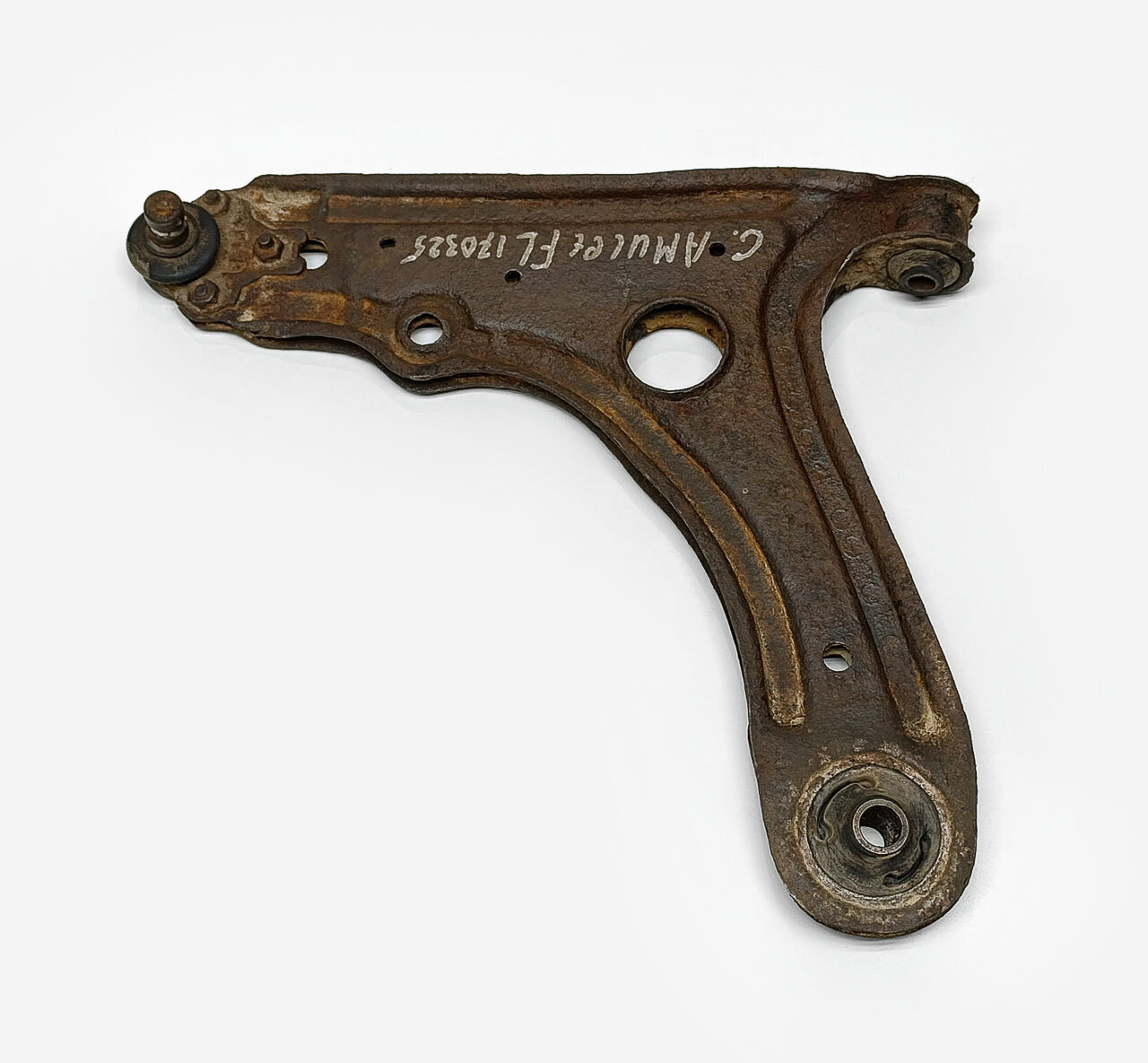 Рычаг передний левый Chery Amulet