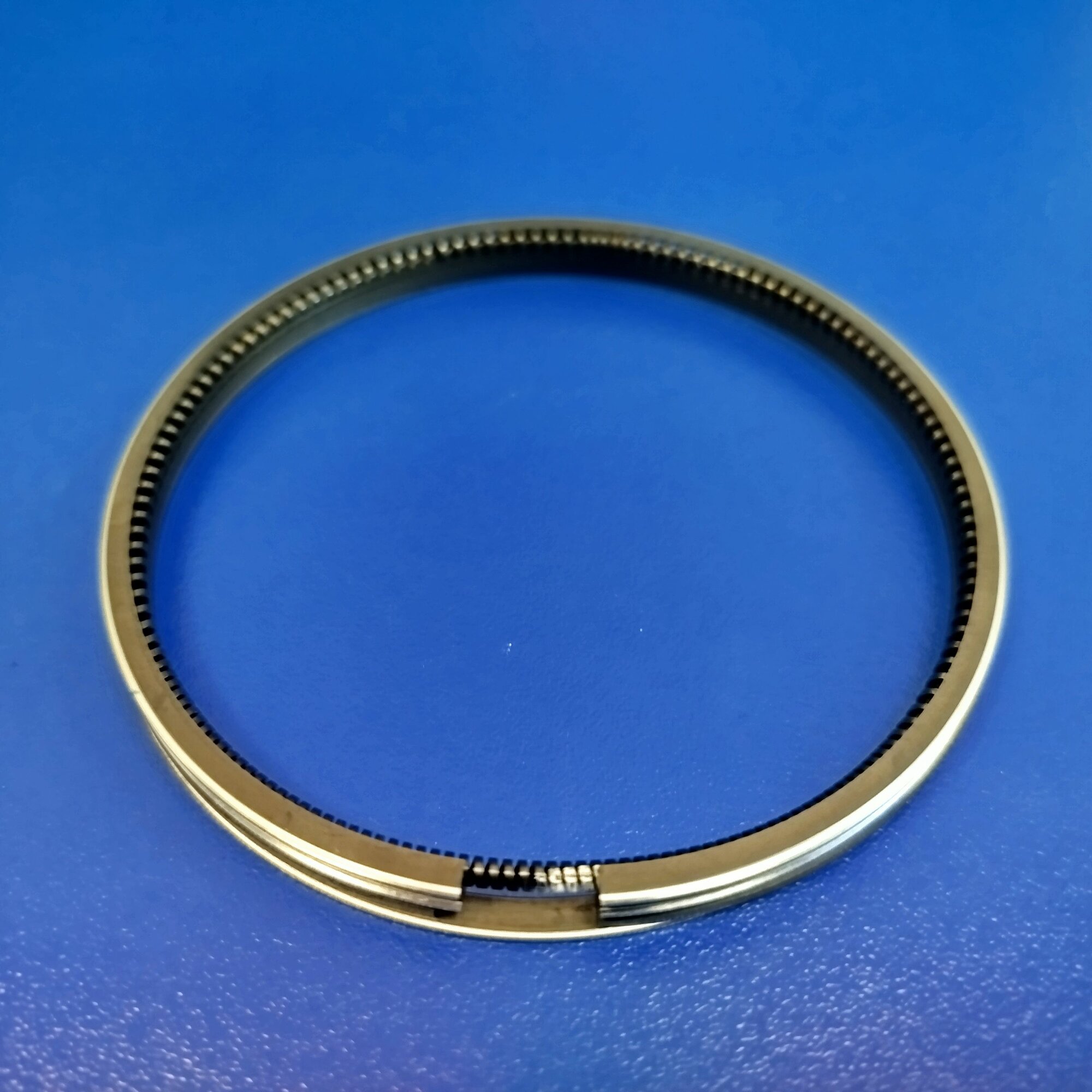 Кольца поршневые "ВАЗ" для автомобилей ВАЗ 21083, 21213 82,0 (21083-1000100)