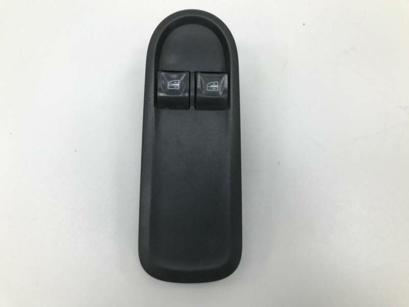 Блок управления стеклоподъемниками Renault Duster 2012 кат.номер: 254118044R