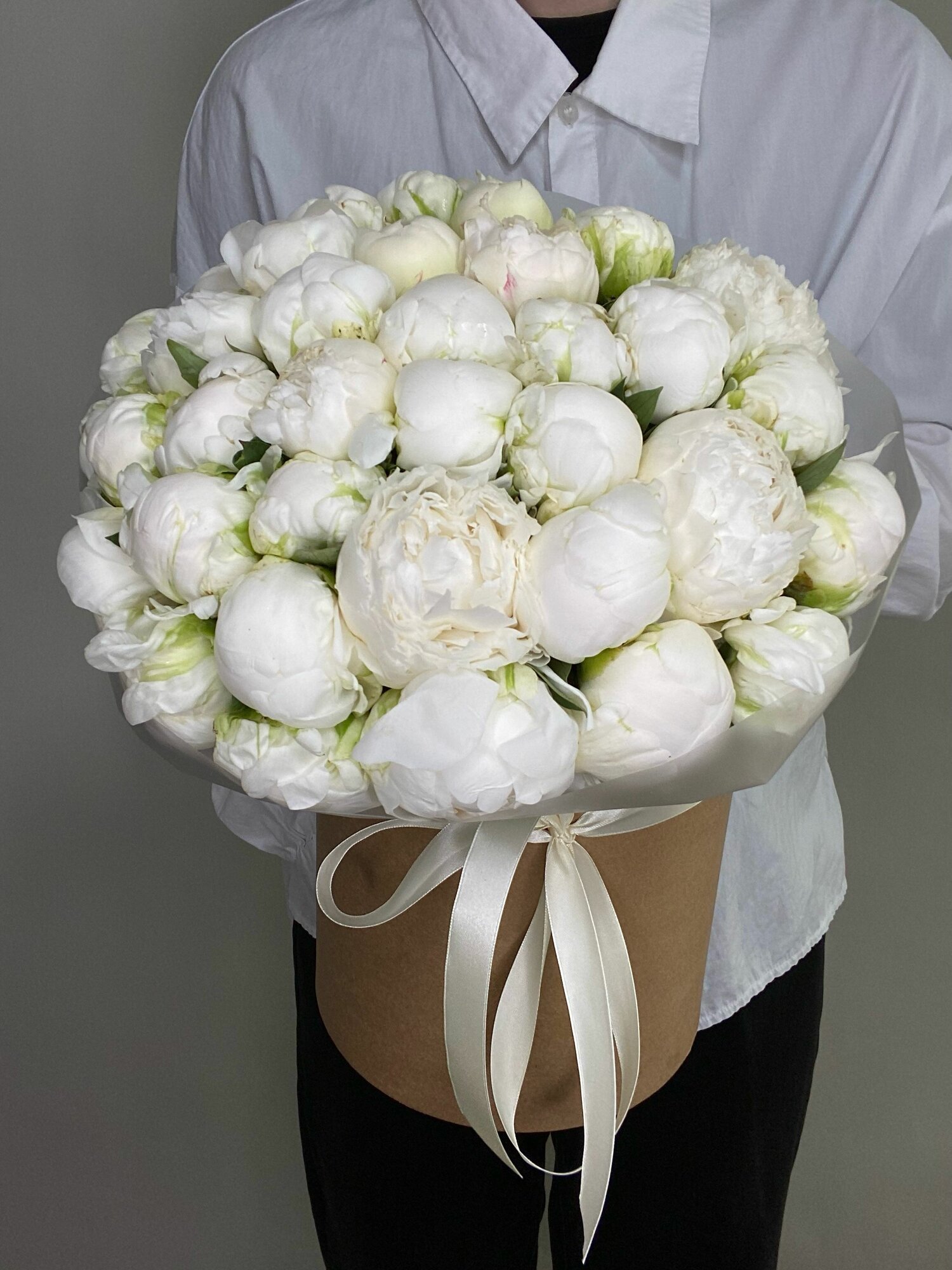 Пионы в коробке