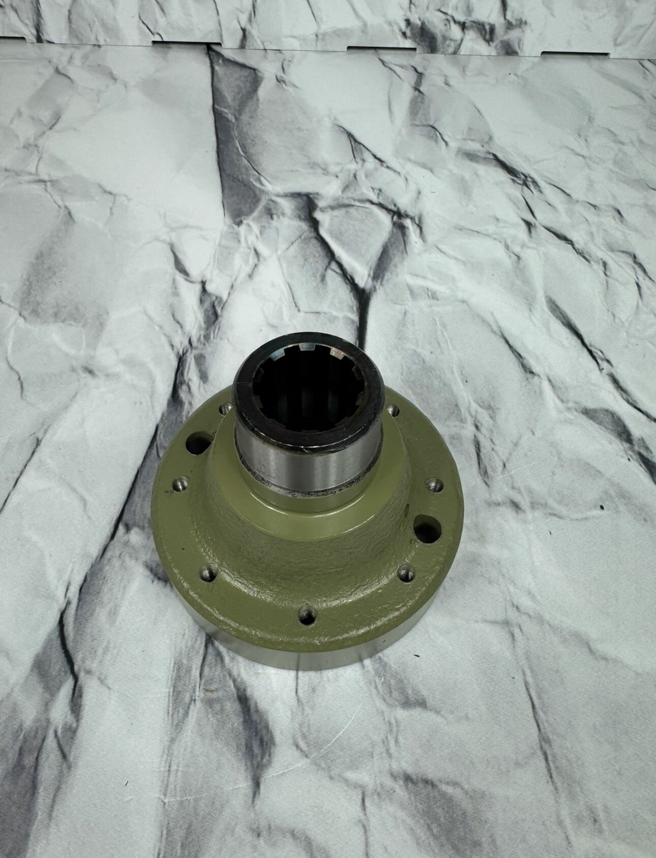 Фланец для раздаточной коробки полный привод (8 болтов) 33027-1802044-10