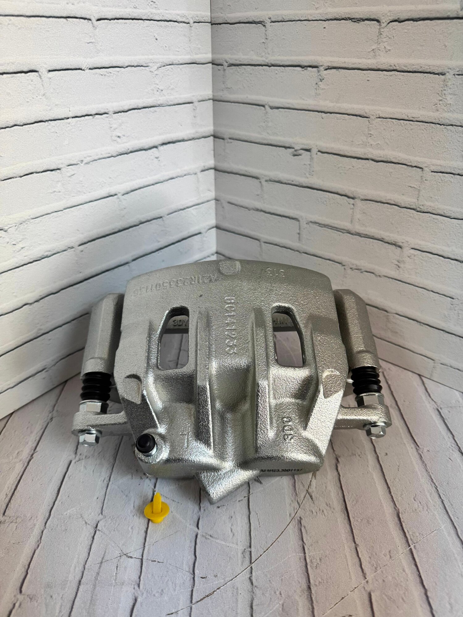 Суппорт на газель Next левый передний A21R23.3501137 (без колодок)