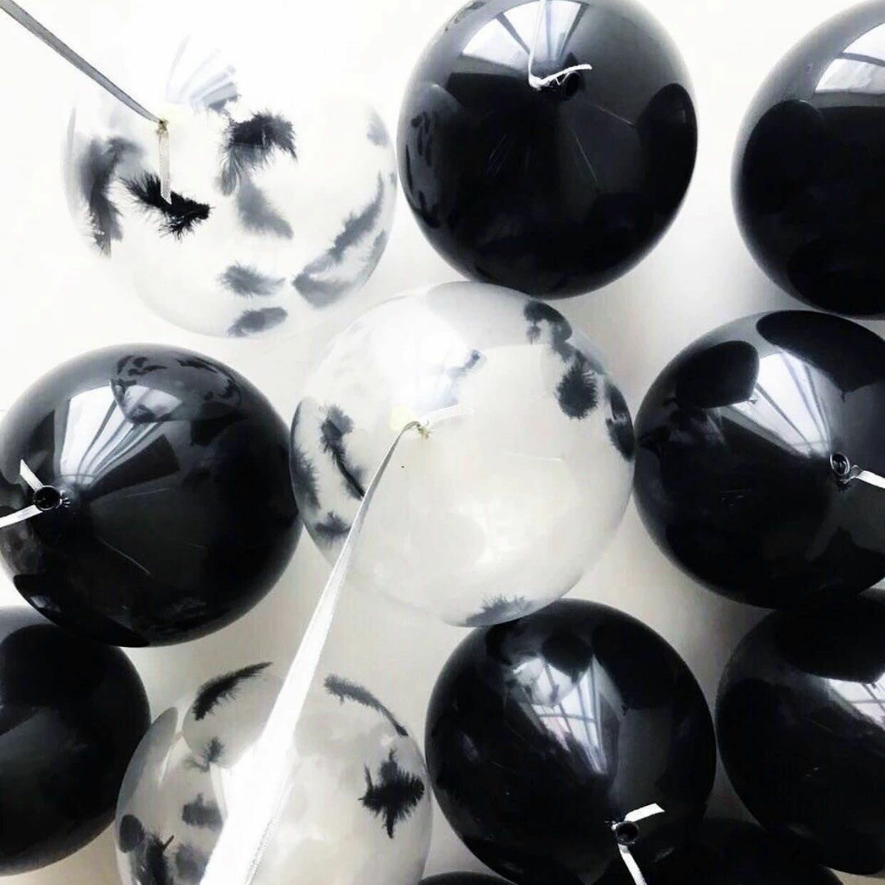 Воздушный шар с гелием (надутый), шары с гелием/Flyballoons/ под потолок Чёрный лебедь 25шт. размер шарика 35см.