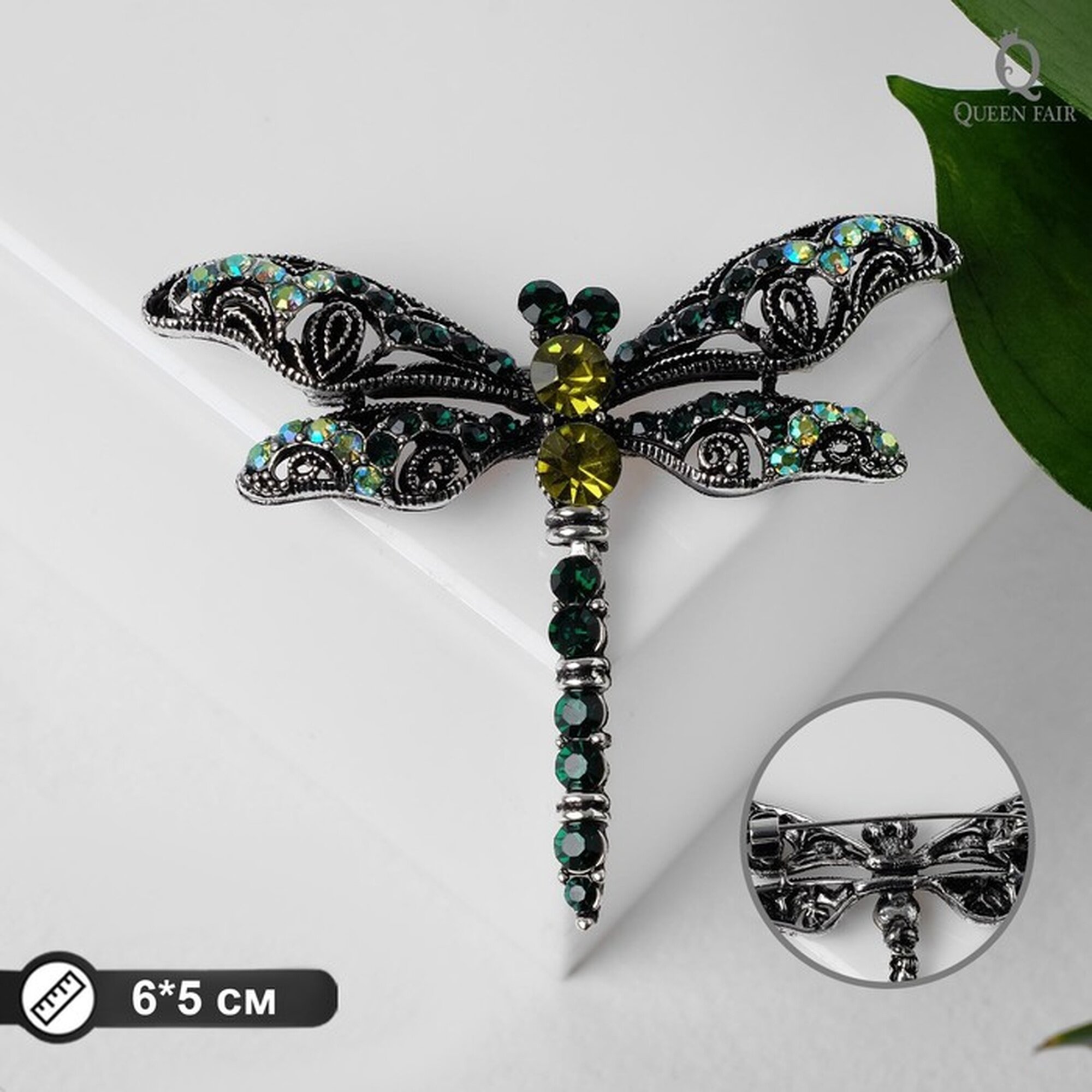 Брошь, стразы