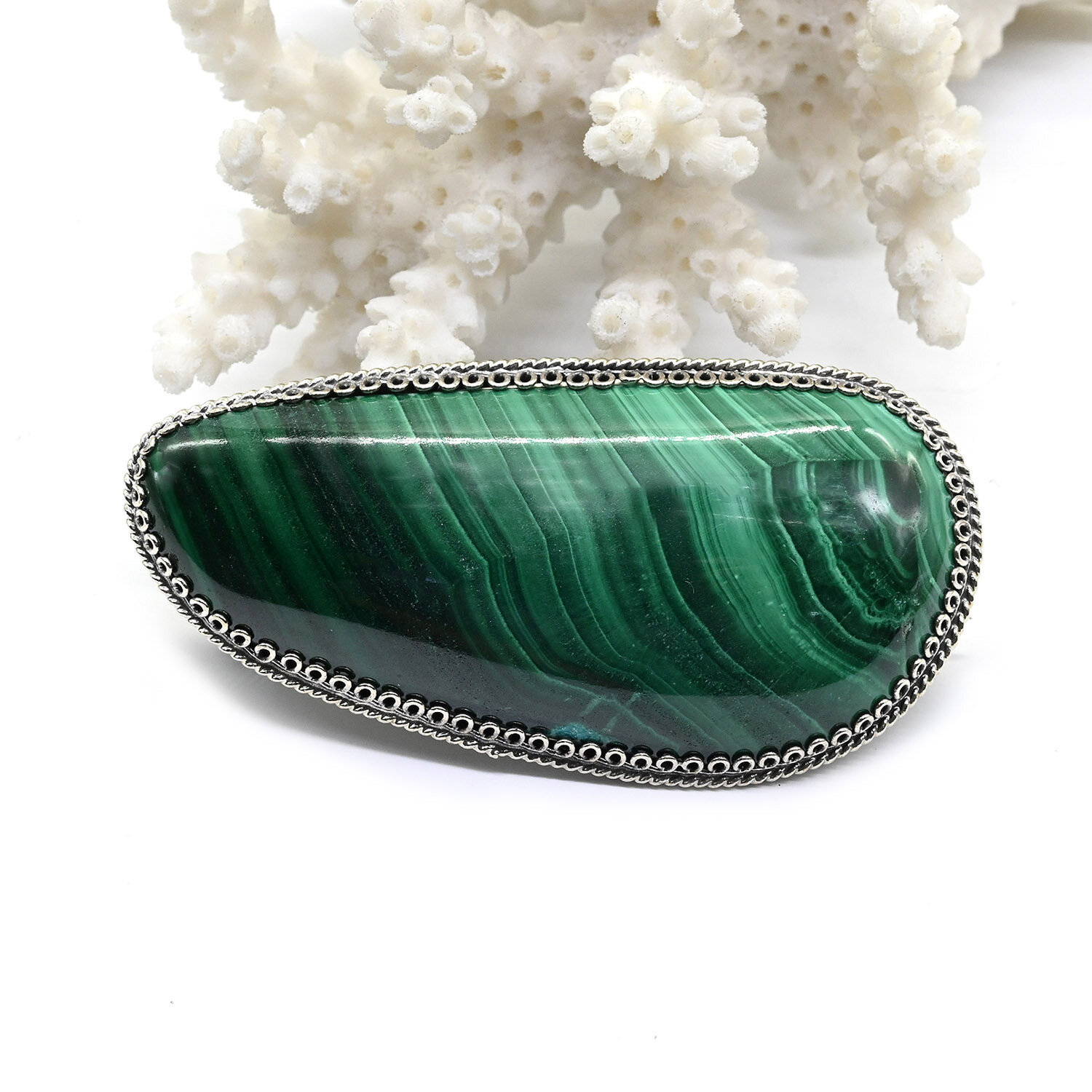 Брошь, малахит