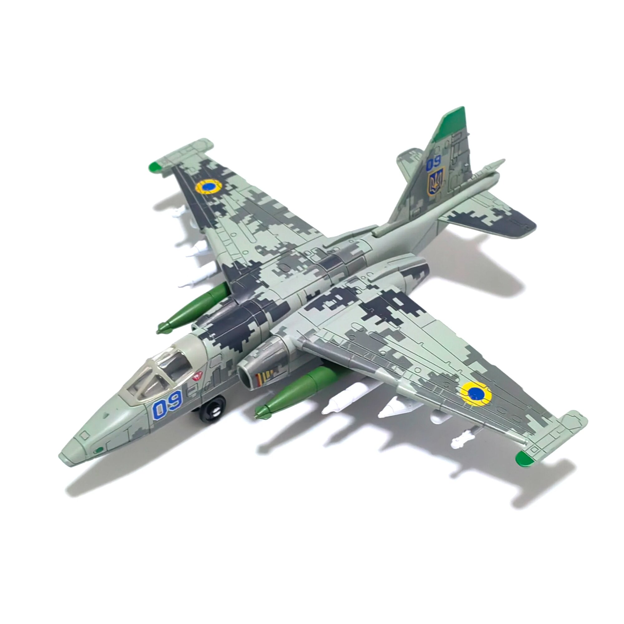 Пластиковая модель самолета SU-25 масштаба 1/72