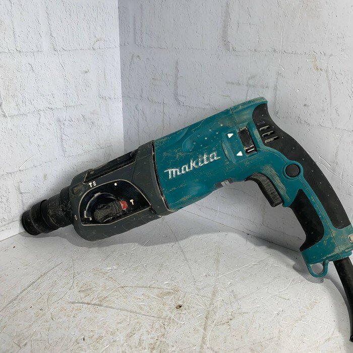Перфоратор Makita HR2470