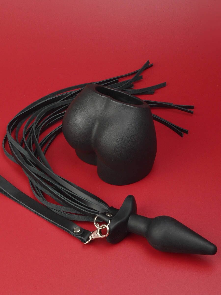 Анальная пробка большая силиконовая с плеткой