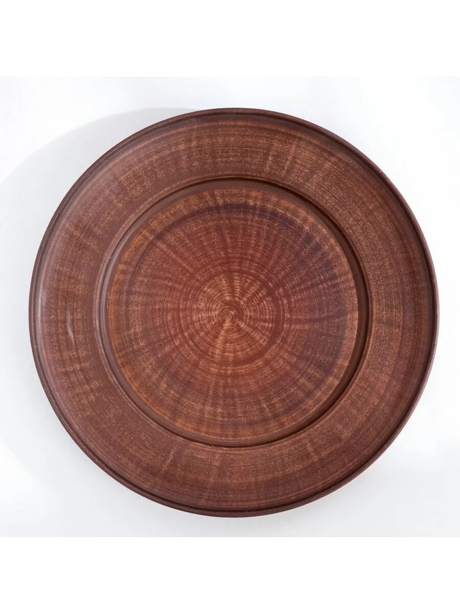 Стильная глиняная тарелка для сервировки