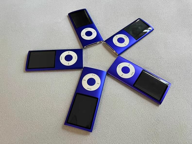 IPod nano 4-го поколения 8ГБ Оригинал Новые батарейки Все функции работают исправно Воспоминания о юности