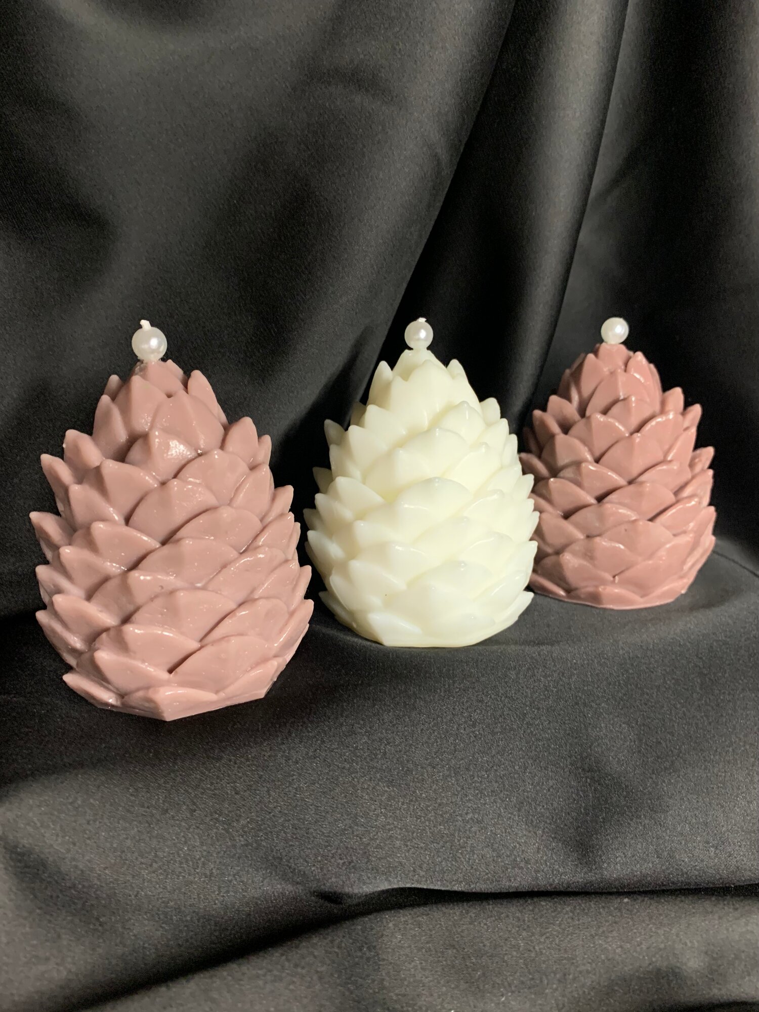 Свечи "Кедровые Шишки", набор, парафиновые, бежевые, диаметр 5 см, высота 9 см