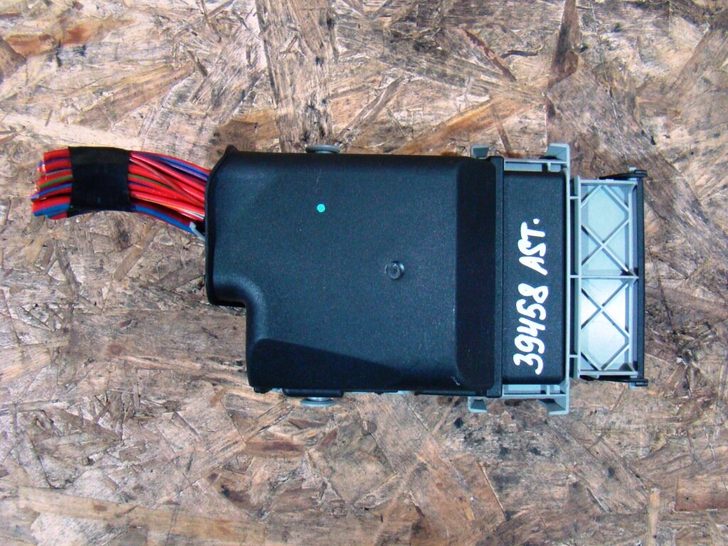 Opel Astra J Блок предохранителей салонный 13222786