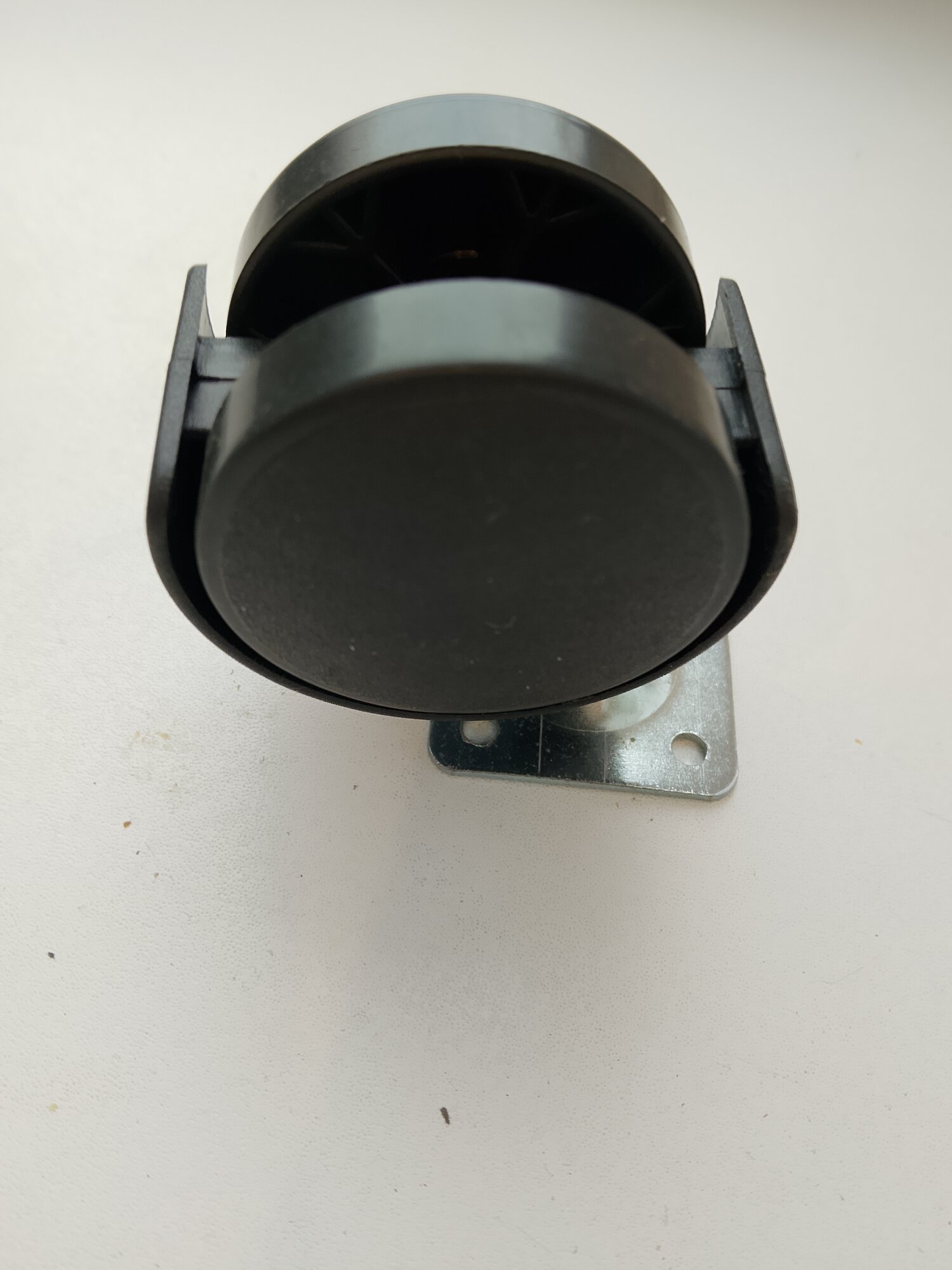 Опора колёсная поворотная диам.50 мм , чёрная, в комплекте 4 штуки.