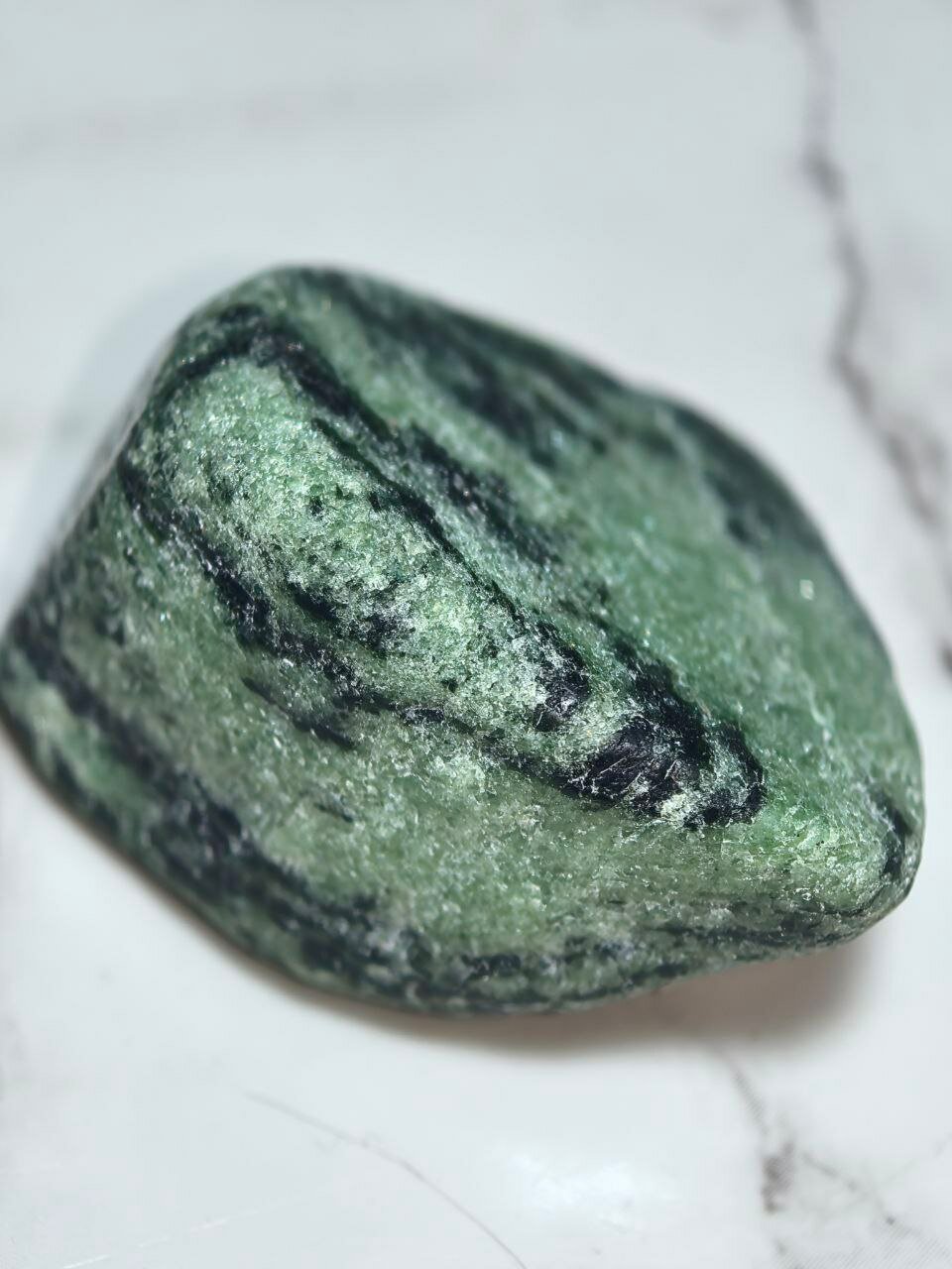 Циозит, минерал необработаннный, для амулетов и оберегов, зелёный