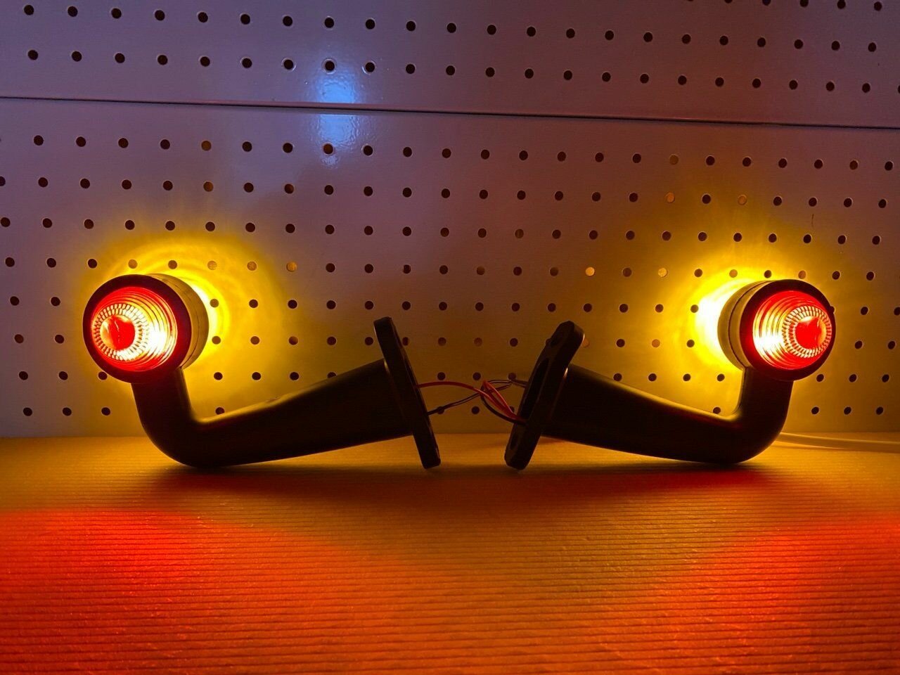 Фонарь габаритный задний прицепа SCHMITZ л/п комплект 2 ШТ