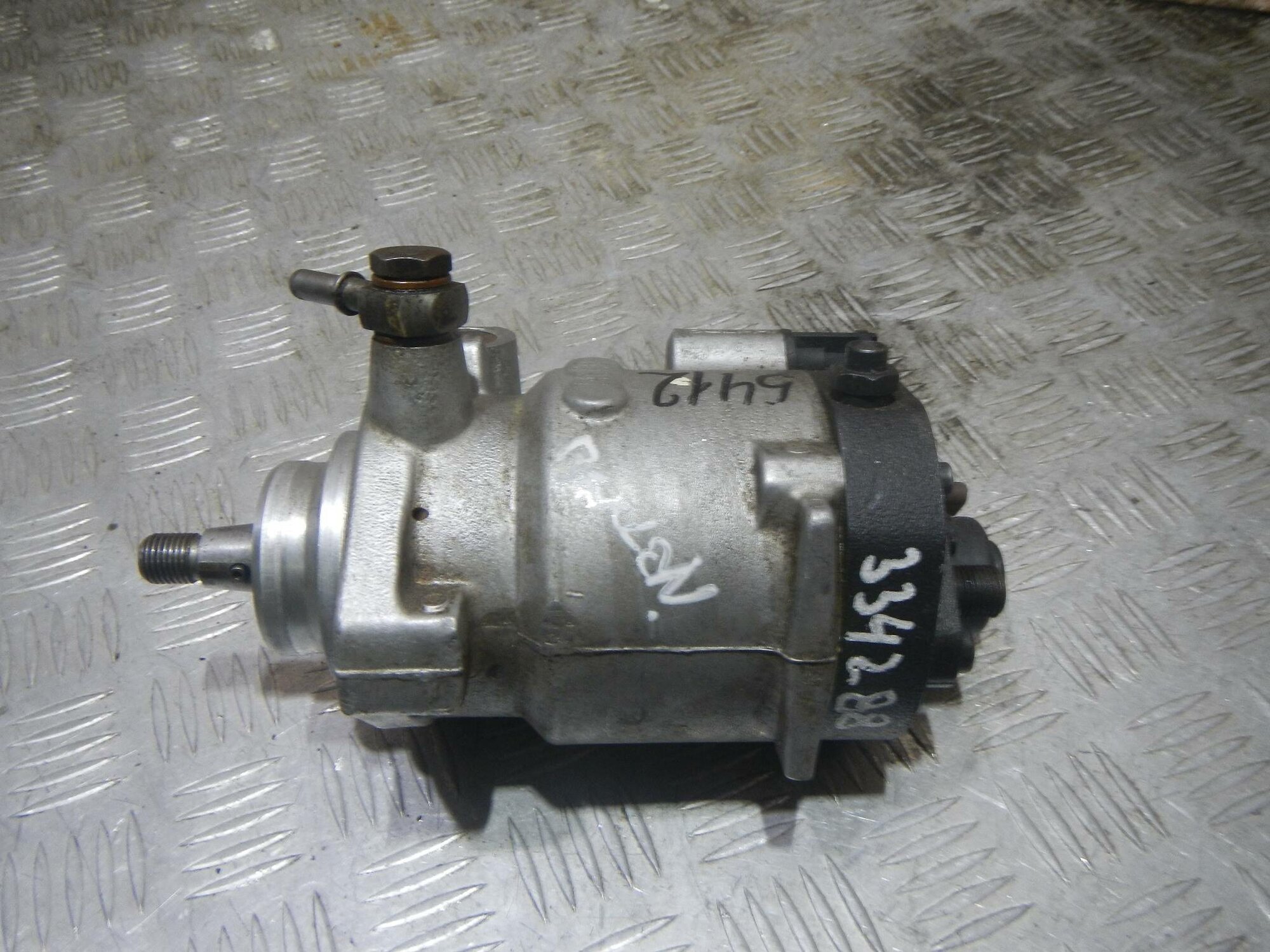 Б/У ТНВД, SsangYong (Сангйонг)-REXTON I (01-07) SSANGYONG REXTON I (01-07) На запчасти. Обмену и возврату не подлежит. Бе...