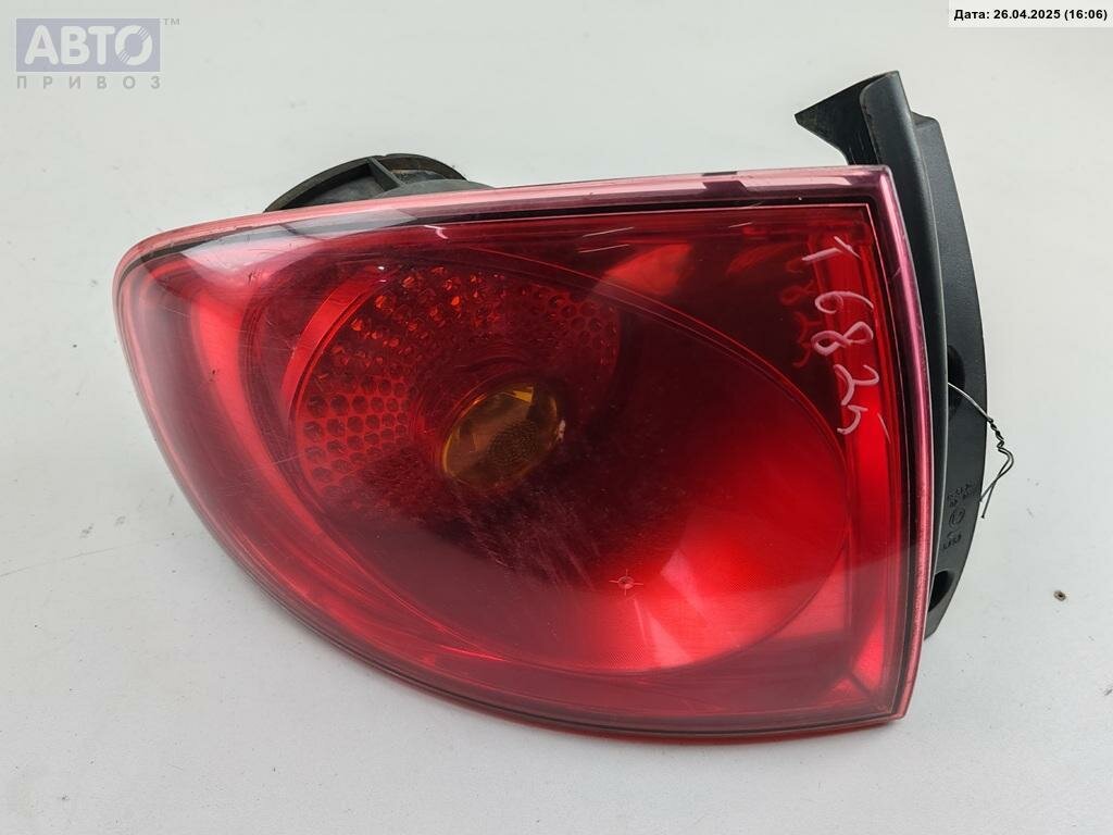 Фонарь задний левый Seat Altea