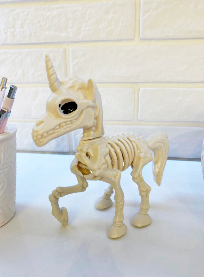 Скелет- бутафория Единорога, 30*17*5 см для интерьера и декора