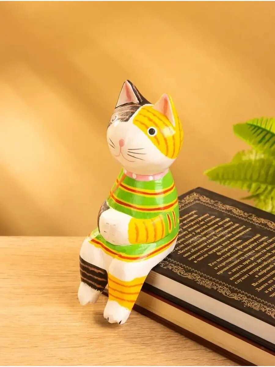 Декоративная фигурка кошка из дерева