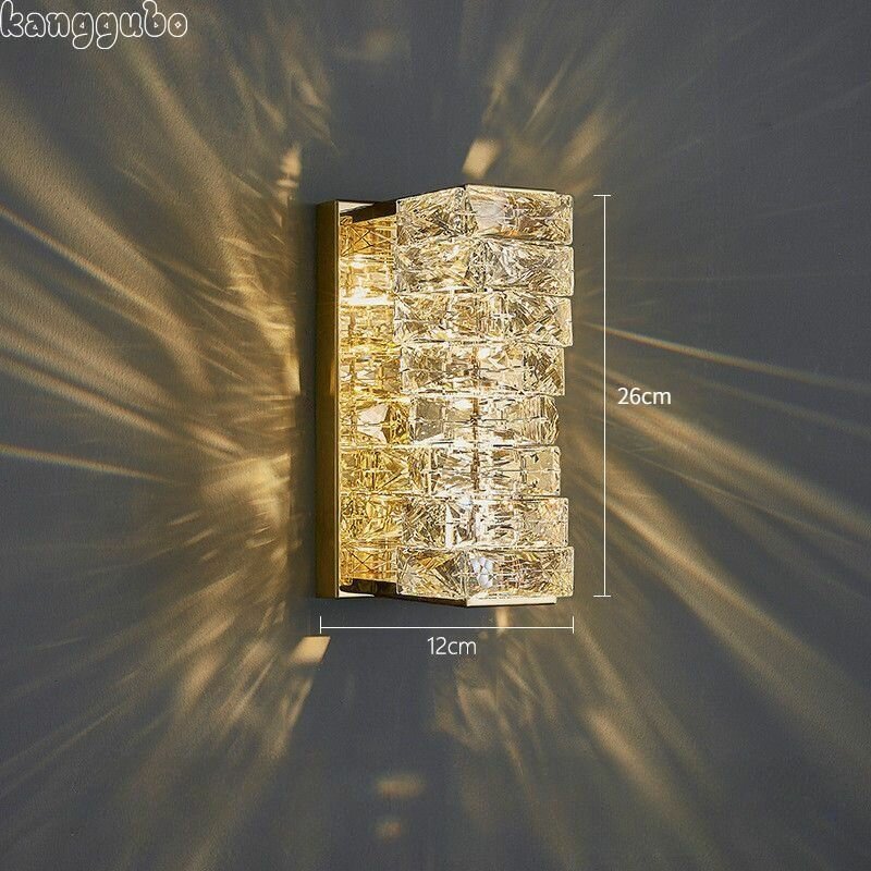 Хрустальный настенный светильник