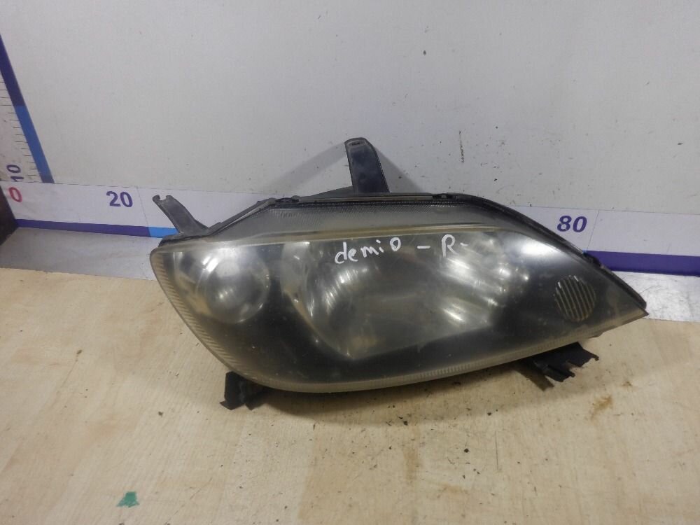 Фара правая Mazda 2 DD1051030A