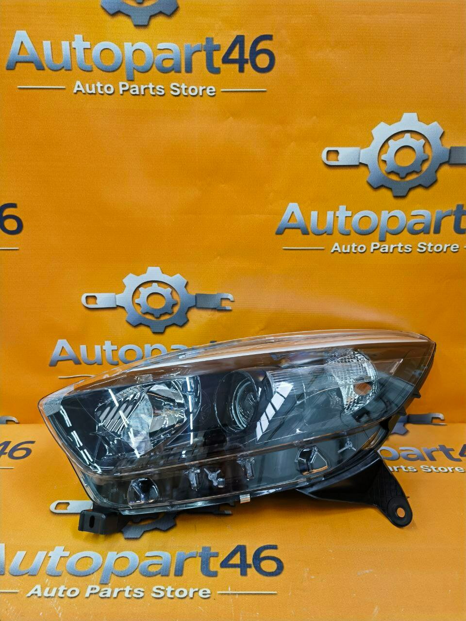 Фара передняя левая черная Рено Каптюр Renault Kaptur 16-22 Электрокорректор