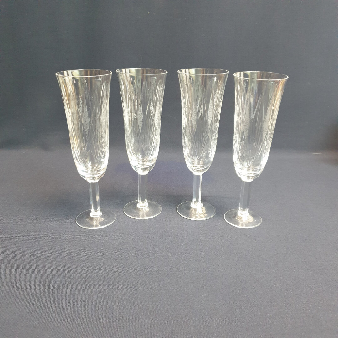 Набор 4 бокалов, стекло ручная резка 150 мл, высота 18 см, винтаж СССР