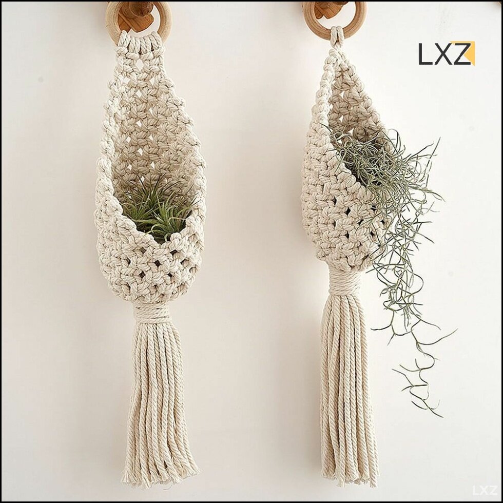 Эксклюзивное плетеное настенное кашпо макраме 10x45cm декорируется текстильным шнуром