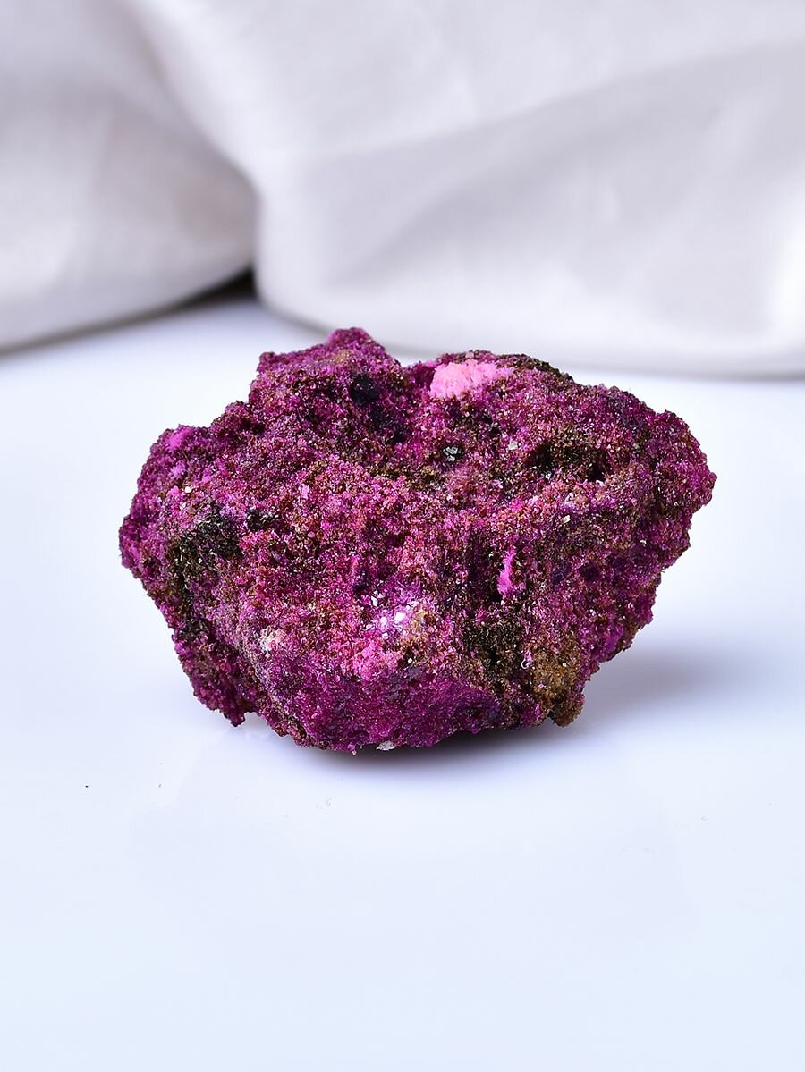 Натуральный необработанный камень рубин 20-40 г, 2 шт для коллекции, магических практик и украшений ручной работы, сырье для эзотерики и декора