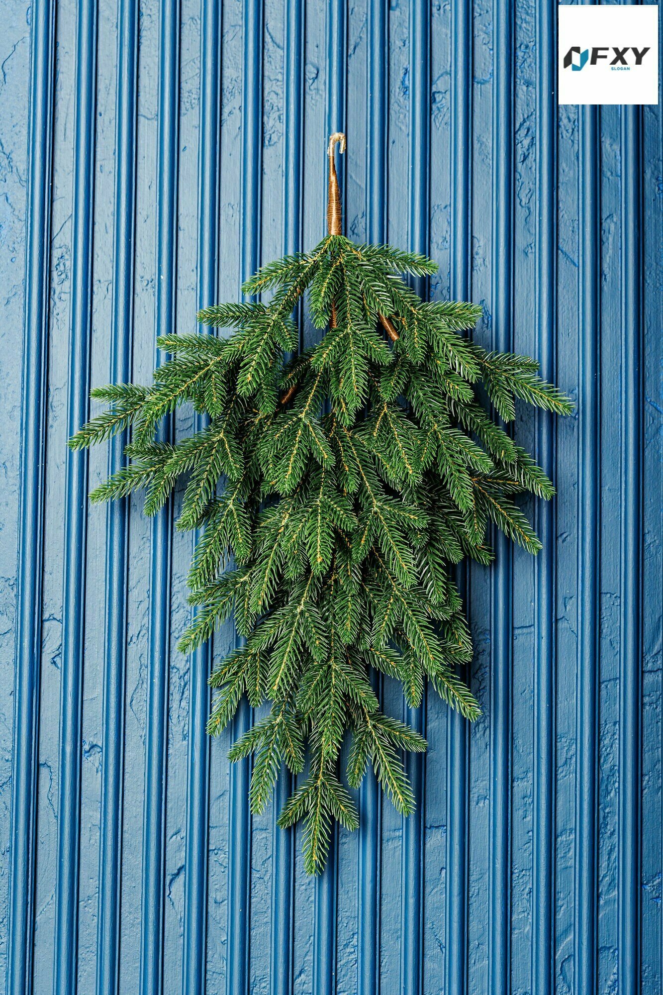 Эксклюзивная настенная искусственная ель Премиум от Ёлкиграда