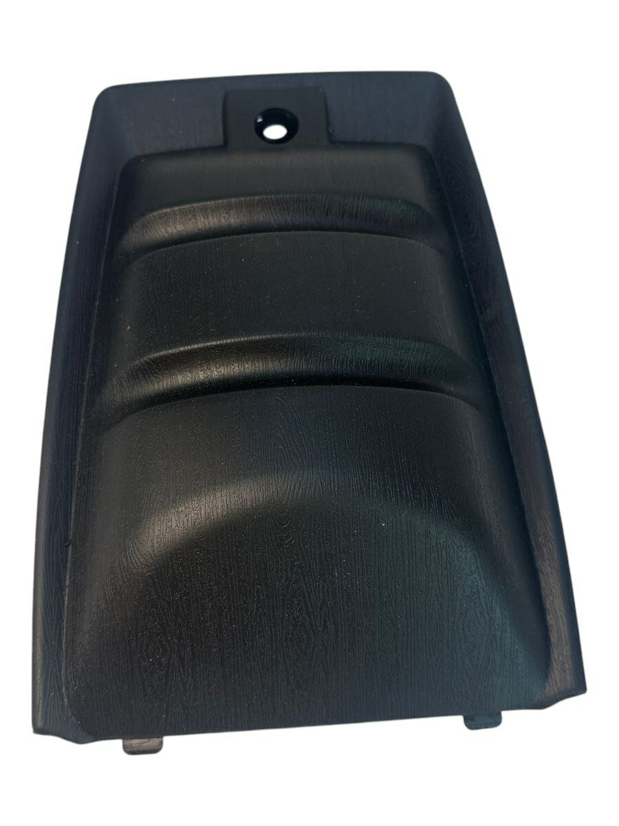 Пластик кузовной / крышка закрывающая аккумулятор электроскутера Kugoo С6