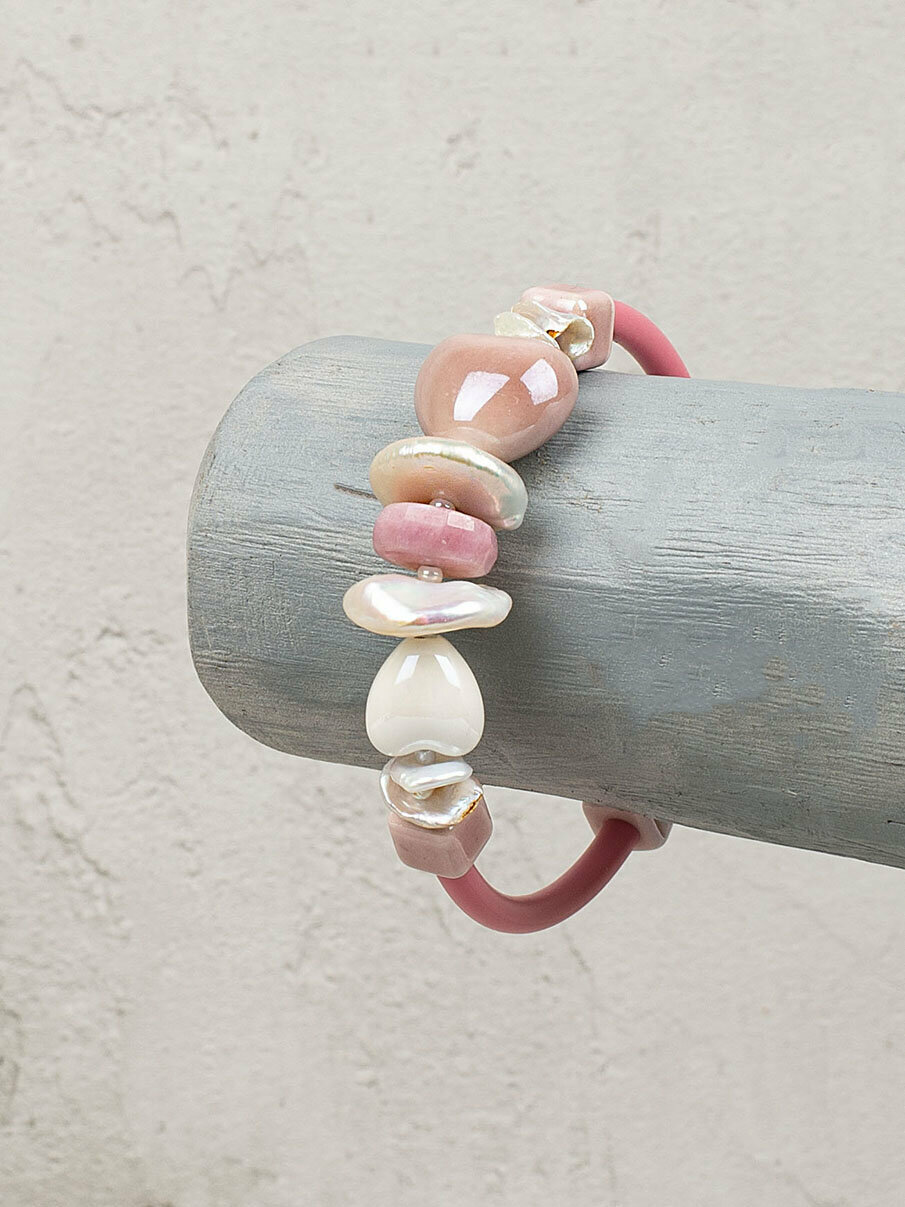 Эластичный браслет