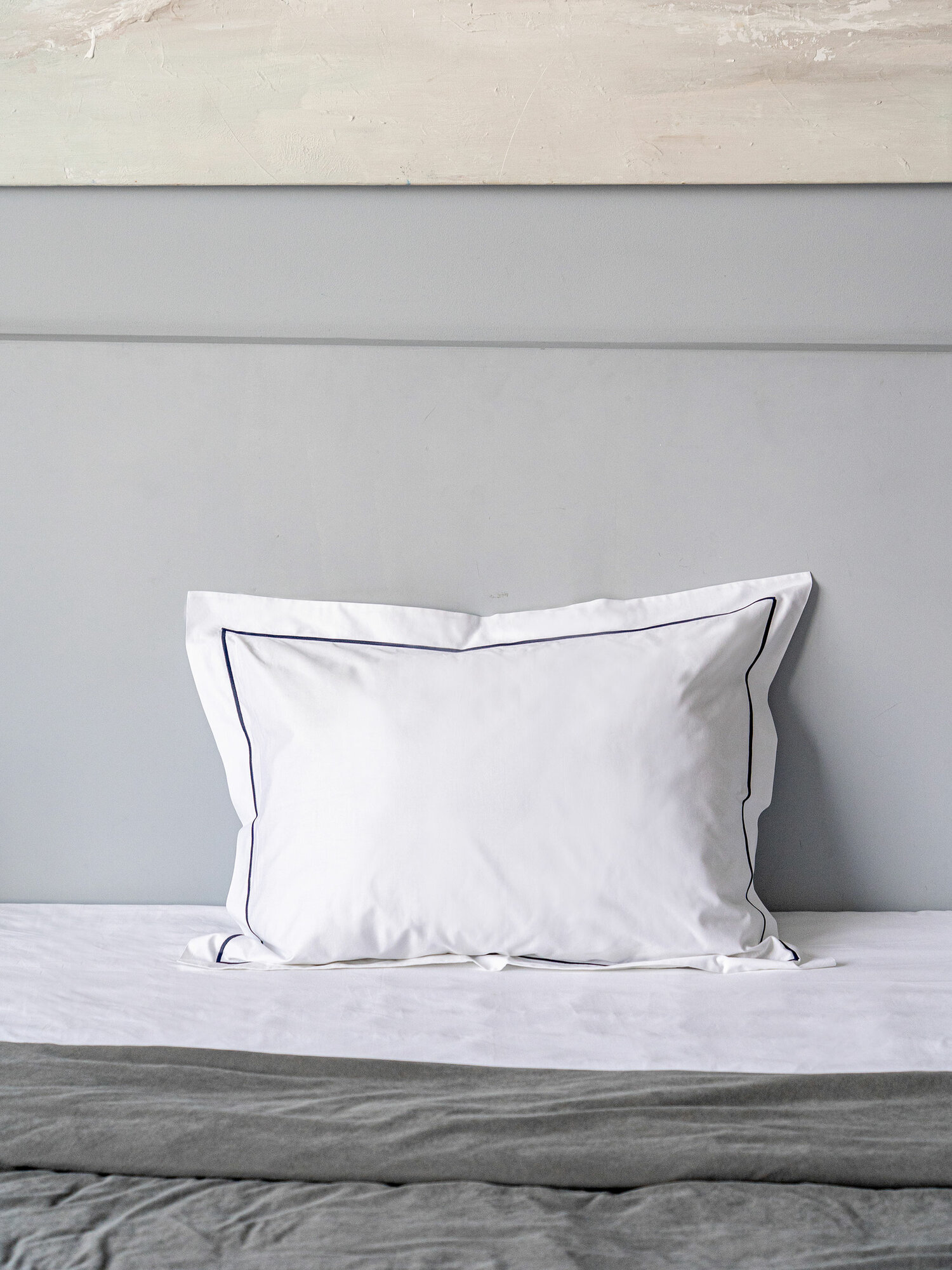 Наволочка FancyCover Megrez с вышивкой, с ушками, сатин, белая, 50х70 см