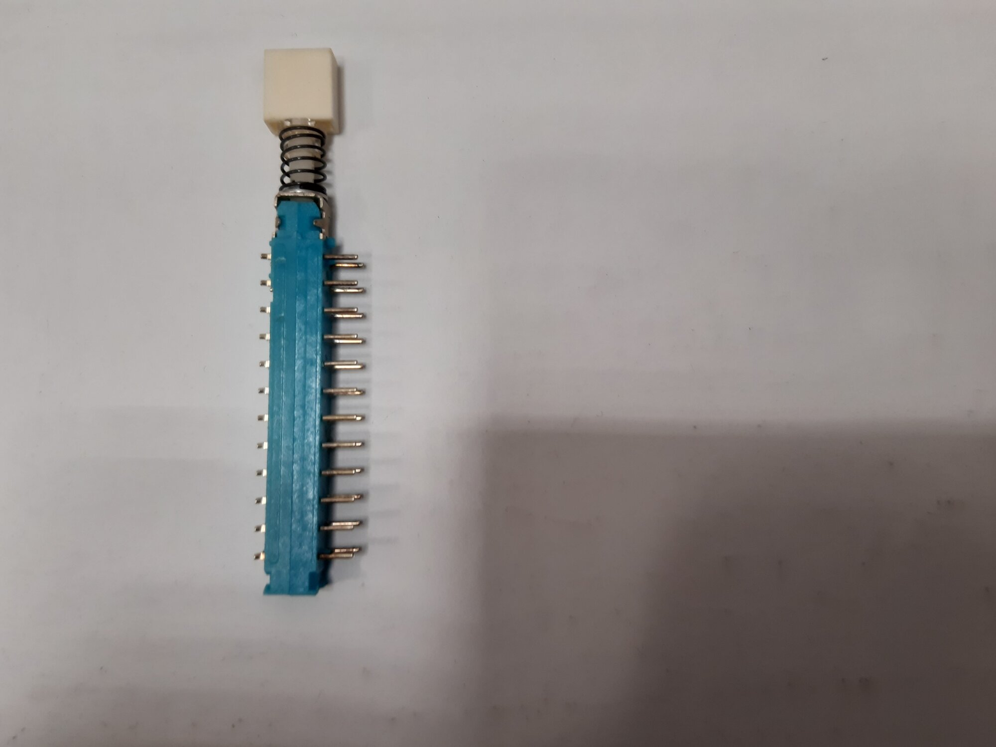 Переключатель П2К -(1) с фиксацией (комплект 2 штуки)