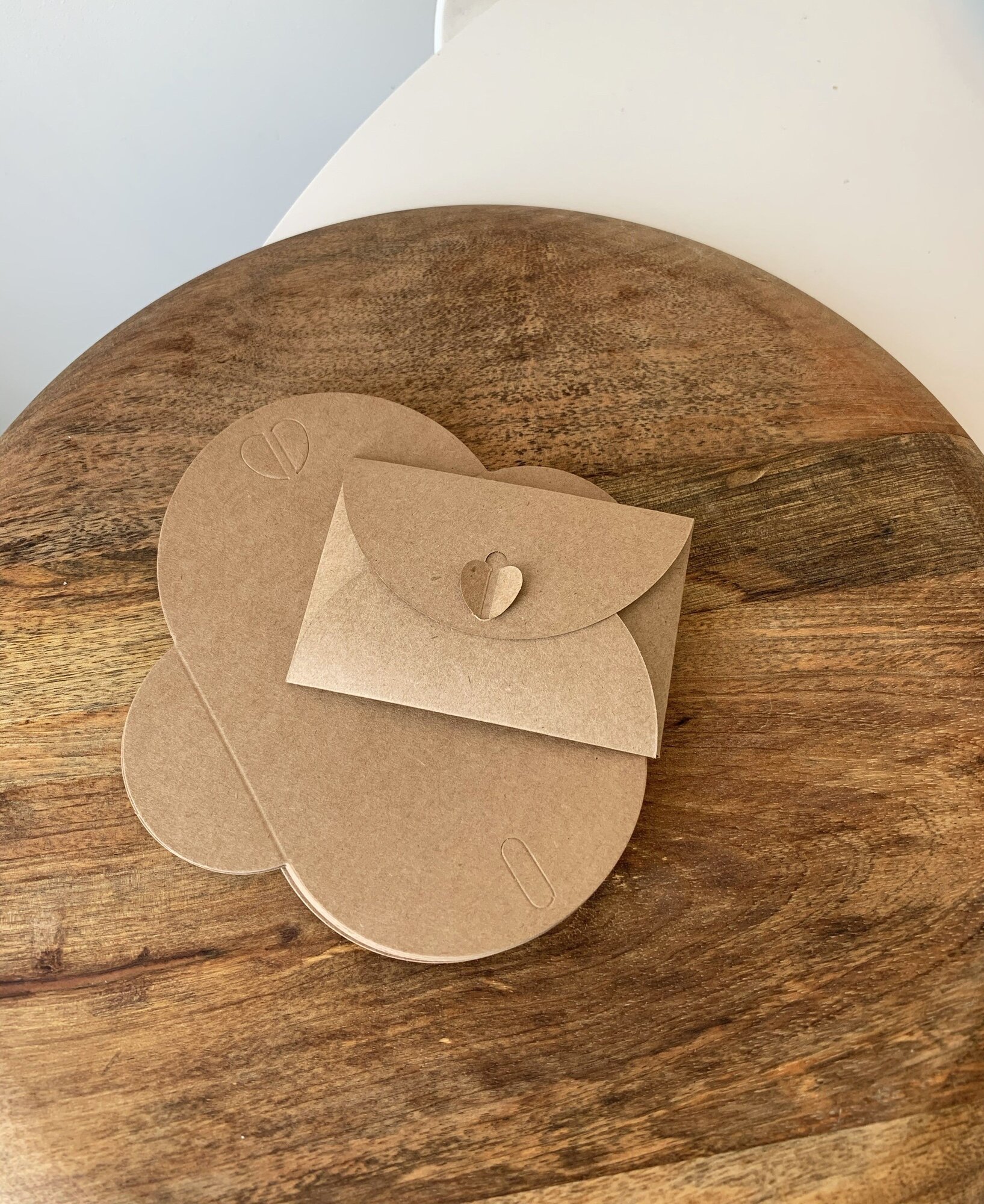 Конверт мини 10,5х7,1 см с замком "Сердце", крафт-бумага 200 г/м2 , 20 шт.