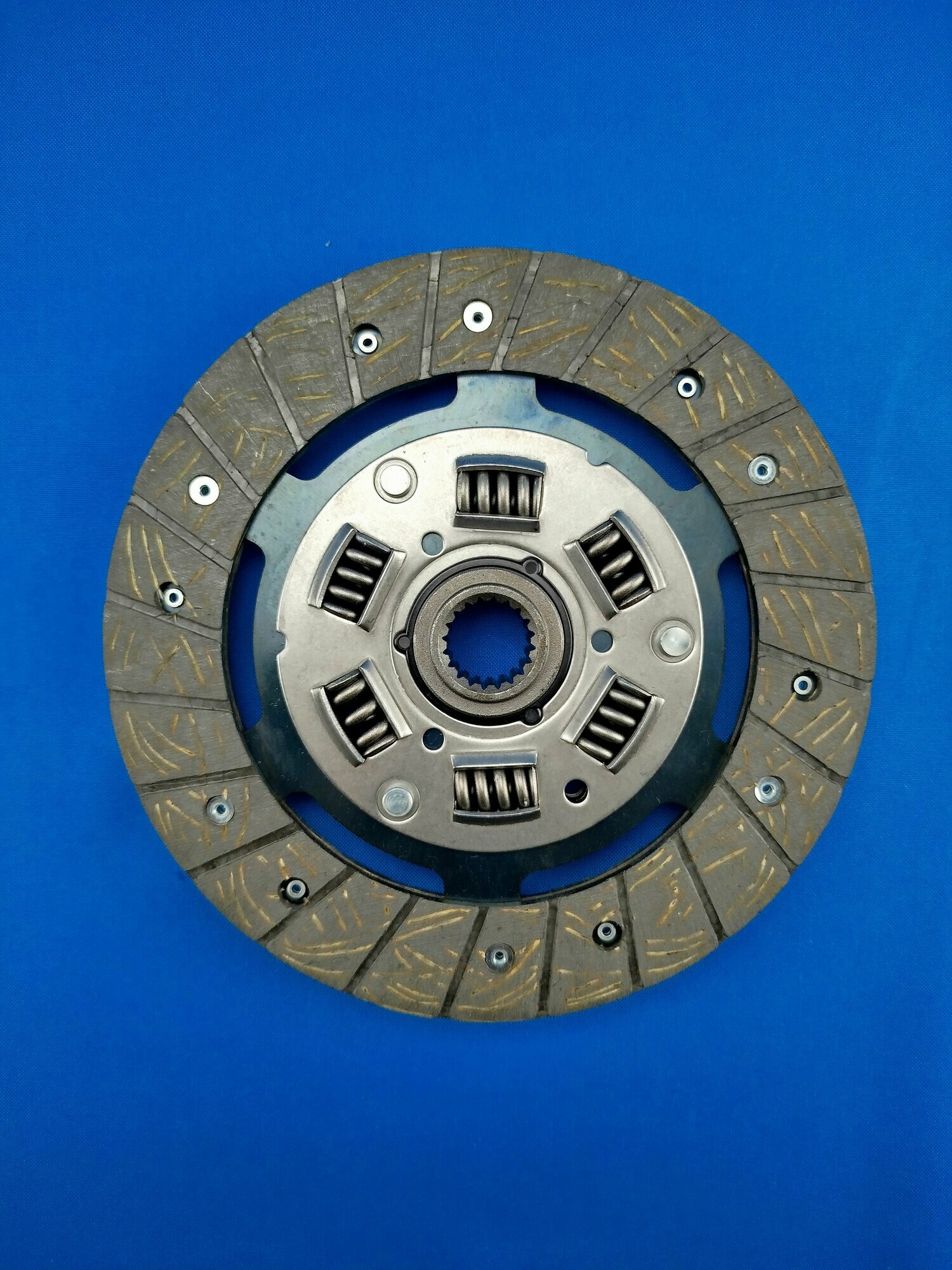 Диск сцепления ведомый "PILENGA" для автомобилей ВАЗ 2110-12 16кл.