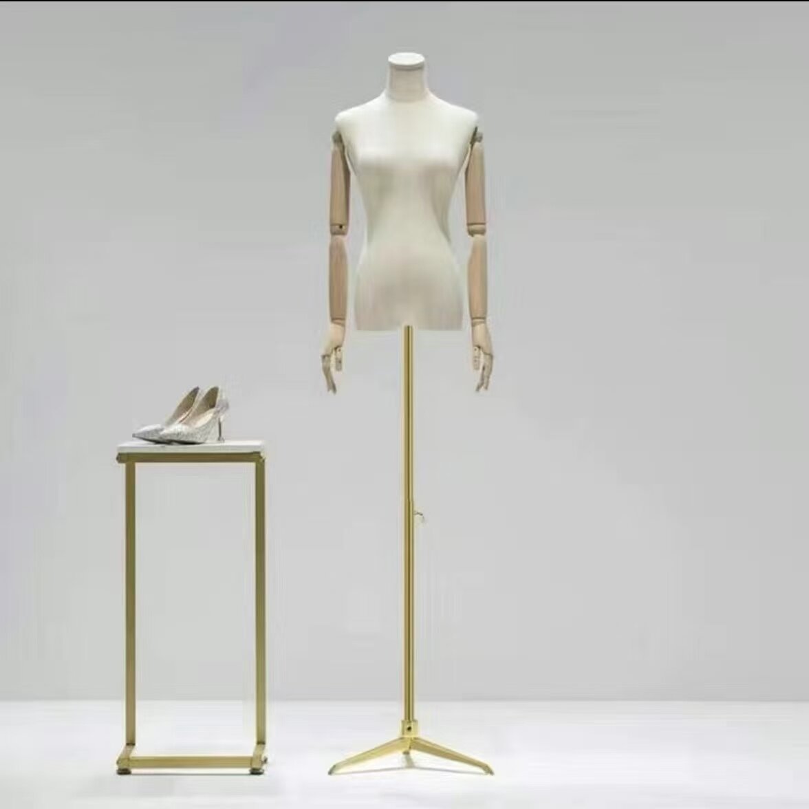 Манекен портновский женский, комплект Про, Бежевый женский, Золотой треугольник, без головы, с руками
