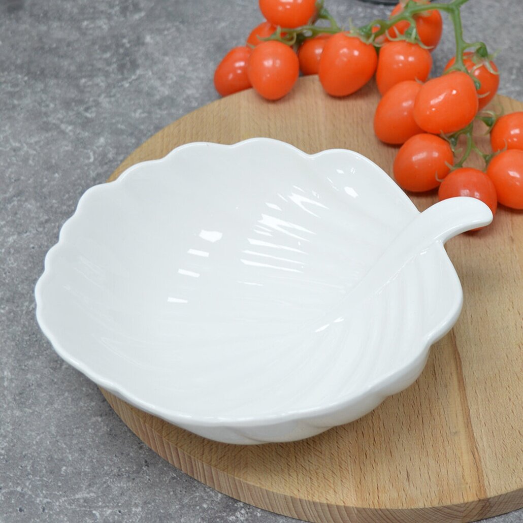 Салатник фарфоровый «Маршмеллоу» в форме ракушки, белый, 20×17×5.5 см, рифлёный край