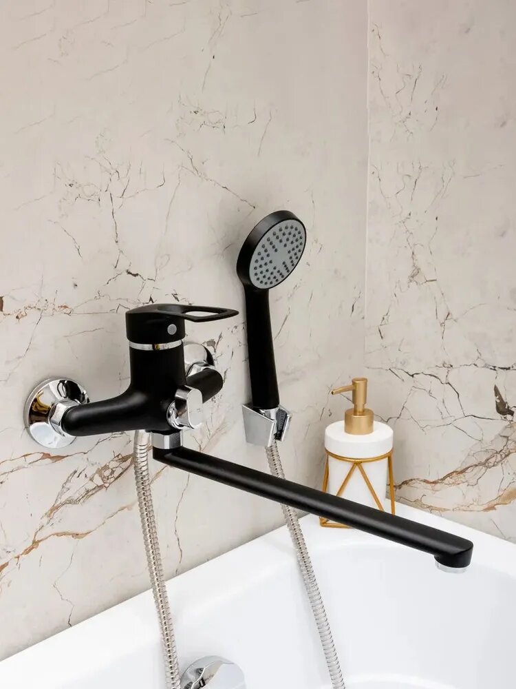 Смеситель однорычажный для ванны, черный DIONIS DLA6-FD-304