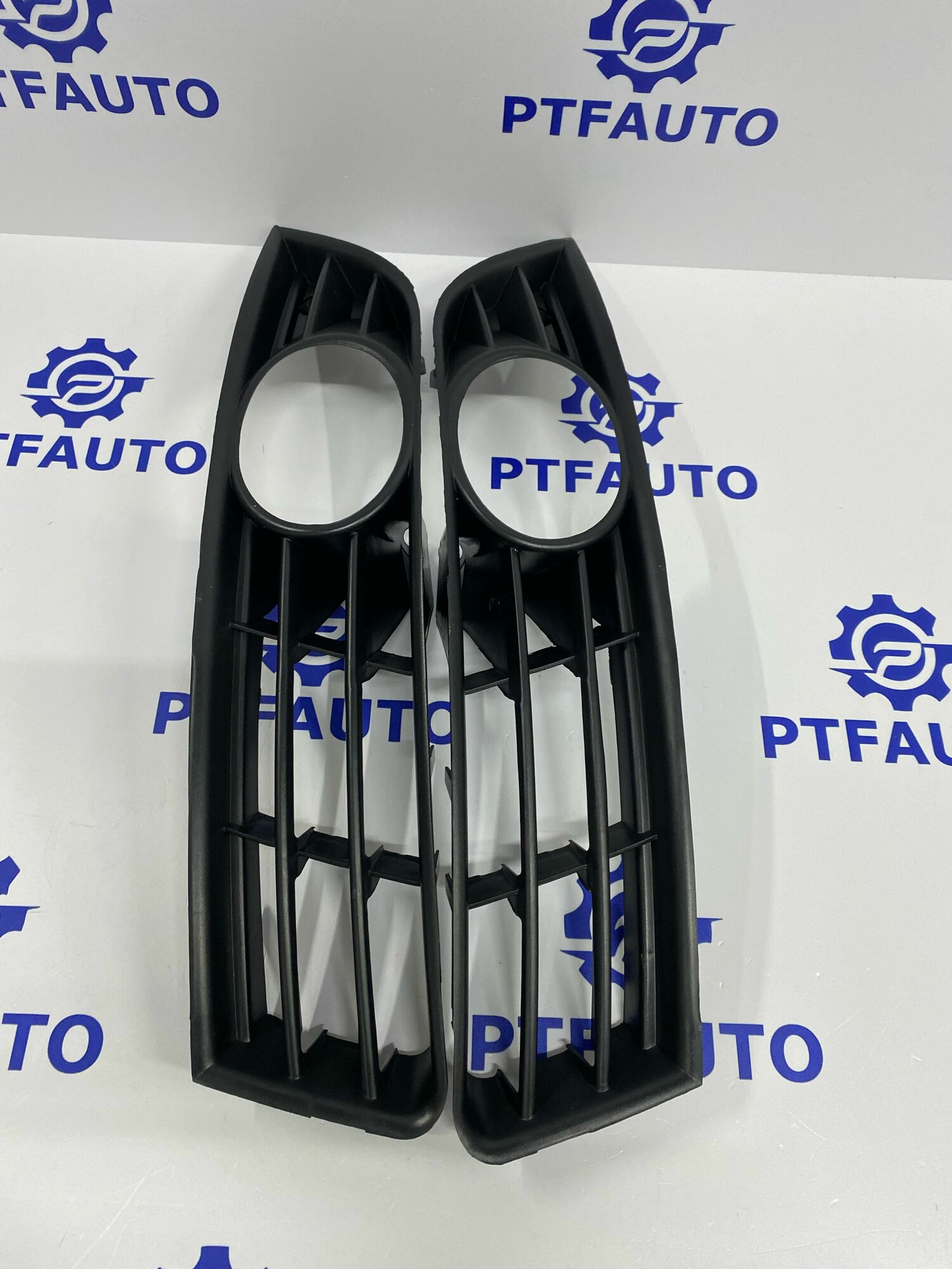 Накладки противотуманных фар Volkswagen Passat B6